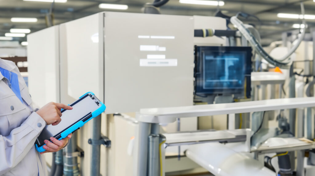 What are smart factories? The benefits of introducing IoT in factories ...